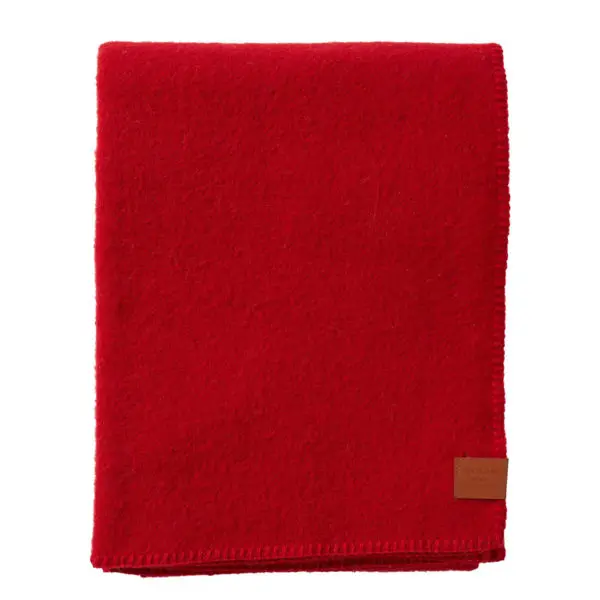 Klippan Throw – Mono Red | Bradshaws